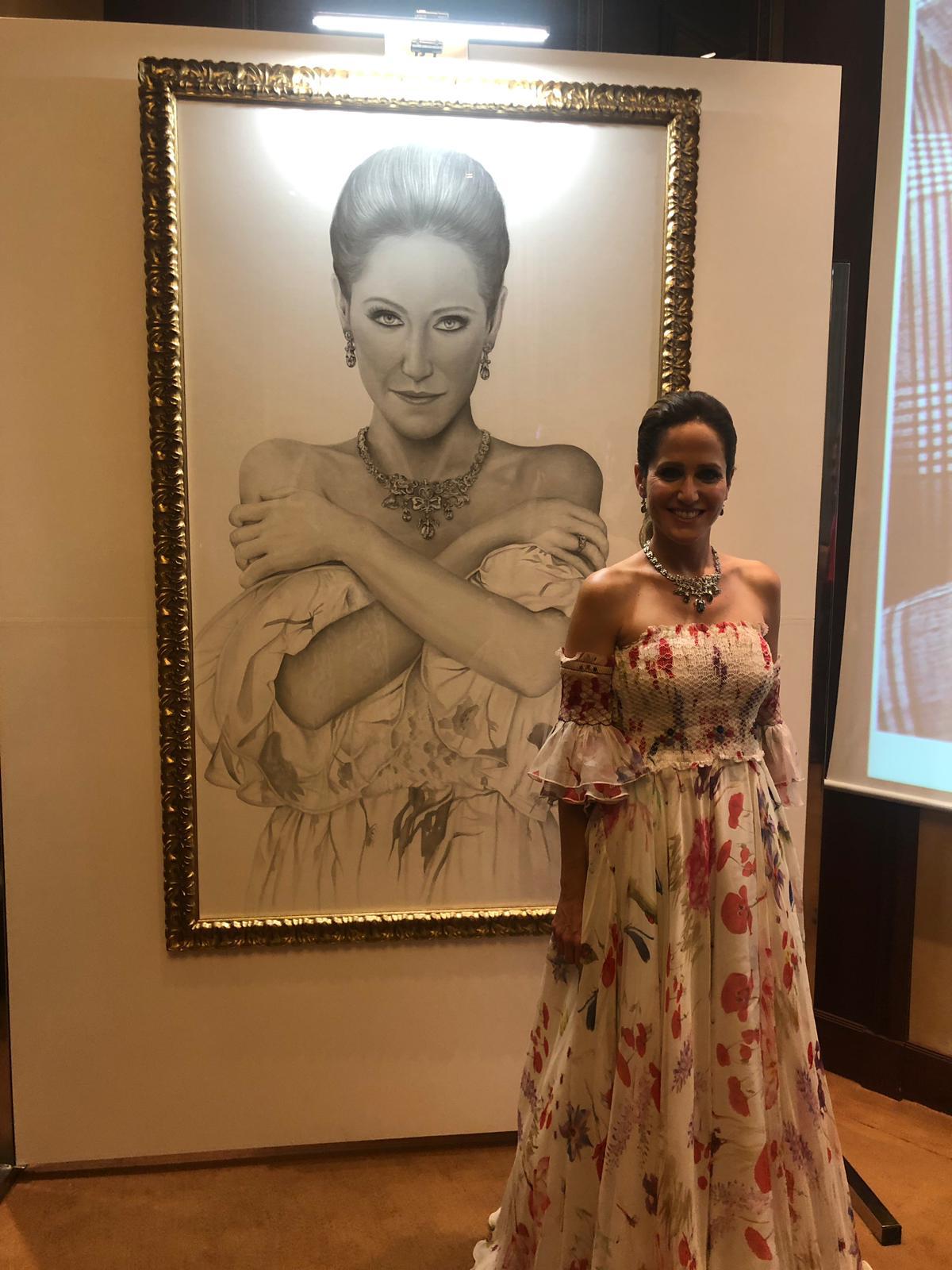 Chelo Sebastián, una Musa con joyas Art Antic - Art-antic Aderezos de ...